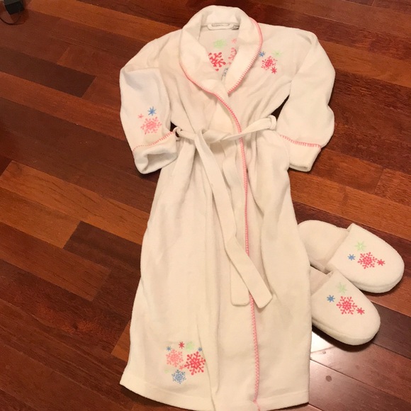 Intimates & Sleepwear | Robe Slippers Set | Poshmark
